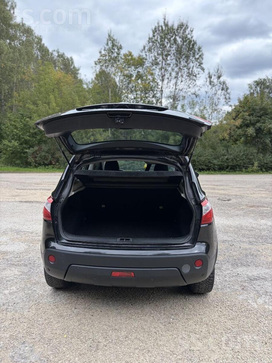 Melns Nissan Qashqai 2010 Krāslava, ar dzinēja tilpumu 1.50 L un nobraukumu 239 tūkst. km par 2750 €, foto 12 vietnē AUTOMOTO.COM.LV