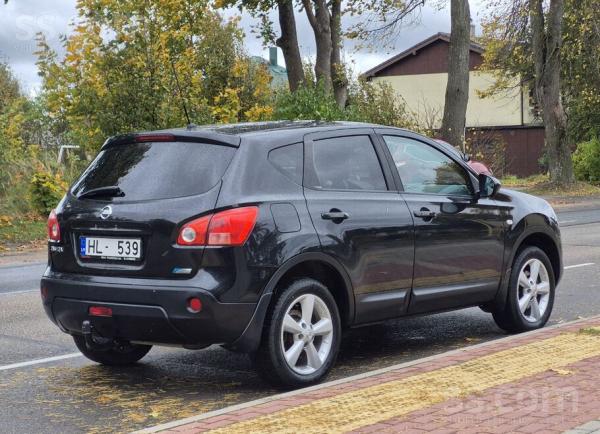 Melns Nissan Qashqai 2010 Rīga, ar dzinēja tilpumu 2.00 L un nobraukumu 215 tūkst. km par 4600 €, foto 8 vietnē AUTOMOTO.COM.LV
