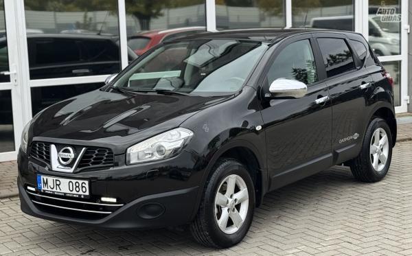 Melns Nissan Qashqai 2010 Radviliškis, ar dzinēja tilpumu 1.60 L un nobraukumu 231 tūkst. km par 5250 €, foto 4 vietnē AUTOMOTO.COM.LV