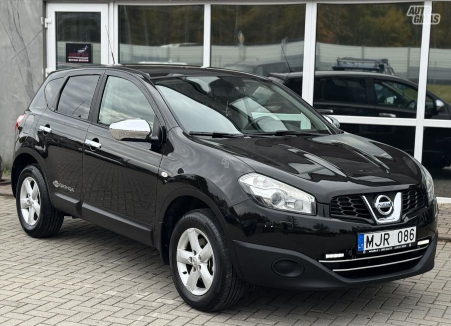 Melns Nissan Qashqai 2010 Radviliškis, ar dzinēja tilpumu 1.60 L un nobraukumu 231 tūkst. km par 5250 €, foto 5 vietnē AUTOMOTO.COM.LV