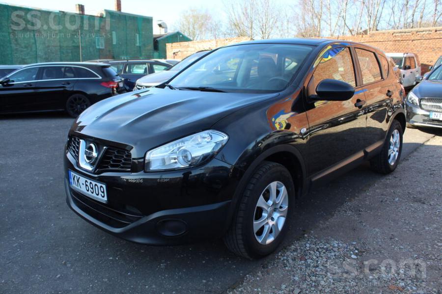 Melns Nissan Qashqai 2011 Liepāja, ar dzinēja tilpumu 1.60 L un nobraukumu 96 tūkst. km par 6500 €, foto 2 vietnē AUTOMOTO.COM.LV