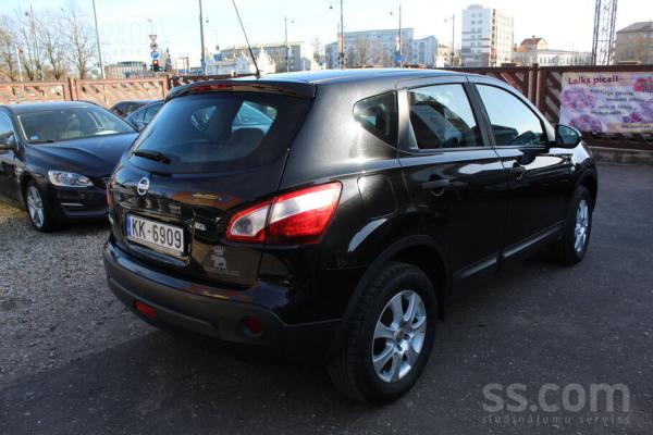 Melns Nissan Qashqai 2011 Liepāja, ar dzinēja tilpumu 1.60 L un nobraukumu 96 tūkst. km par 6500 €, foto 4 vietnē AUTOMOTO.COM.LV