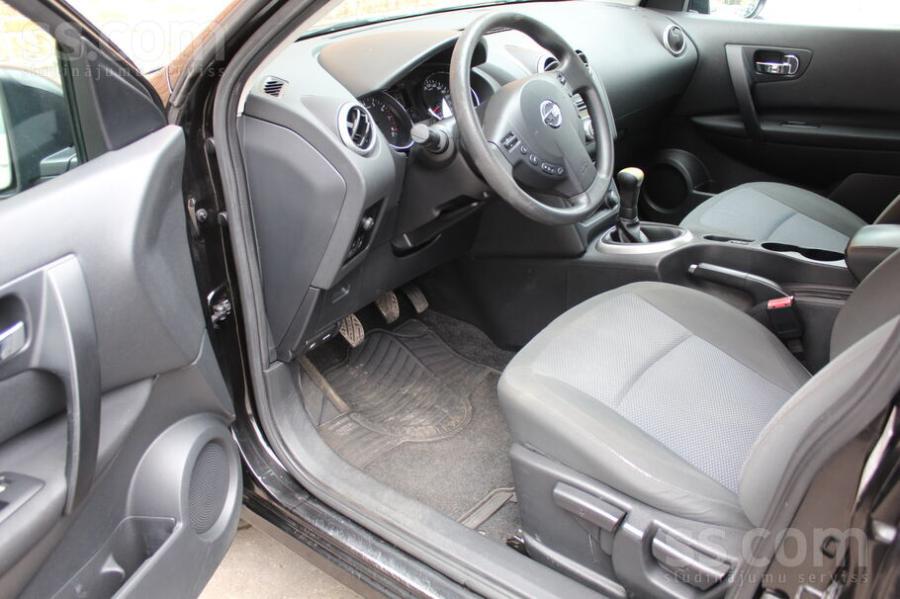 Melns Nissan Qashqai 2011 Liepāja, ar dzinēja tilpumu 1.60 L un nobraukumu 96 tūkst. km par 6500 €, foto 6 vietnē AUTOMOTO.COM.LV