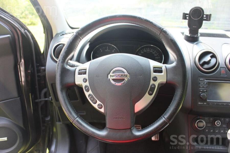 Black Nissan Qashqai 2011 in Riga, with an engine capacity of 2.00 L and mileage of 250 thousand km for 27800 €, photo 11 on AUTOMOTO.COM.LV