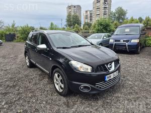 Black Nissan Qashqai 2011 in Riga, with an engine capacity of 2.00 L and mileage of 316 thousand km for 5490 €, photo 2 on AUTOMOTO.COM.LV