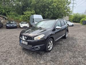 Black Nissan Qashqai 2011 in Riga, with an engine capacity of 2.00 L and mileage of 316 thousand km for 5490 €, photo 4 on AUTOMOTO.COM.LV