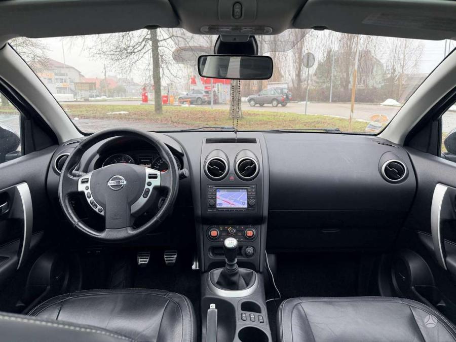 Melns Nissan Qashqai 2011 Tauragė, ar dzinēja tilpumu 1.46 L un nobraukumu 220 tūkst. km par 5499 €, foto 31 vietnē AUTOMOTO.COM.LV
