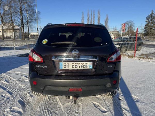Melns Nissan Qashqai 2011 Tauragė, ar dzinēja tilpumu 2.00 L un nobraukumu 253 tūkst. km par 4200 €, foto 5 vietnē AUTOMOTO.COM.LV