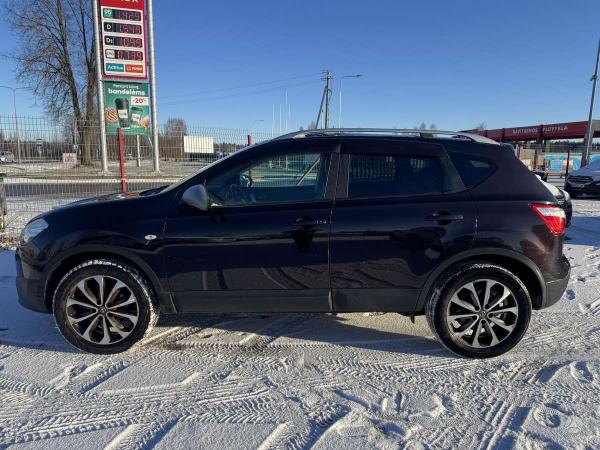 Melns Nissan Qashqai 2011 Tauragė, ar dzinēja tilpumu 2.00 L un nobraukumu 253 tūkst. km par 4200 €, foto 7 vietnē AUTOMOTO.COM.LV