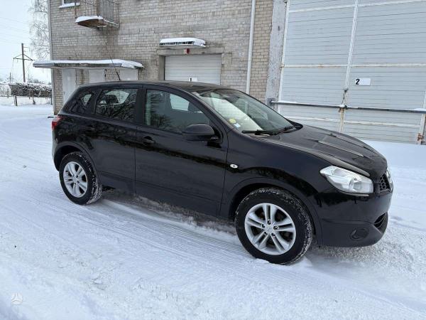 Melns Nissan Qashqai 2011 Kelmė, ar dzinēja tilpumu 2.00 L un nobraukumu 249 tūkst. km par 5300 €, foto 8 vietnē AUTOMOTO.COM.LV