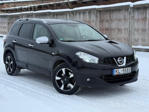 Melns Nissan Qashqai 2011 Jelgava, ar dzinēja tilpumu 2.00 L un nobraukumu 267 tūkst. km par 5300 €, foto  vietnē AUTOMOTO.COM.LV