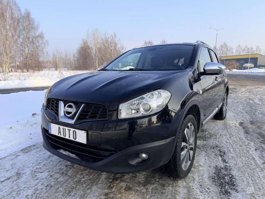 Black Nissan Qashqai 2011 in Taurage, with an engine capacity of 1.46 L and mileage of 220 thousand km for 5499 €, photo 3 on AUTOMOTO.COM.LV