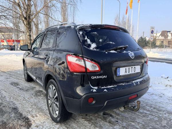 Melns Nissan Qashqai 2011 Tauragė, ar dzinēja tilpumu 1.46 L un nobraukumu 220 tūkst. km par 5499 €, foto 9 vietnē AUTOMOTO.COM.LV