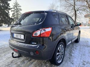 Black Nissan Qashqai 2011 in Taurage, with an engine capacity of 1.46 L and mileage of 220 thousand km for 5499 €, photo 12 on AUTOMOTO.COM.LV