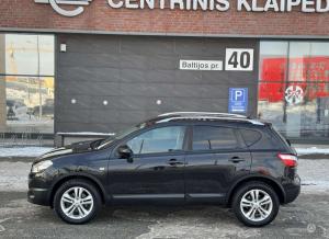 Melns Nissan Qashqai 2011 Klaipėda, ar dzinēja tilpumu 2.00 L un nobraukumu 266 tūkst. km par 5950 €, foto 6 vietnē AUTOMOTO.COM.LV
