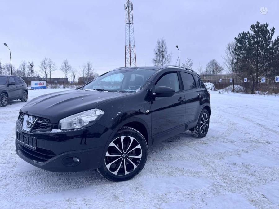 Melns Nissan Qashqai 2011 Alīta, ar dzinēja tilpumu 2.00 L un nobraukumu 270 tūkst. km par 5850 €, foto 4 vietnē AUTOMOTO.COM.LV