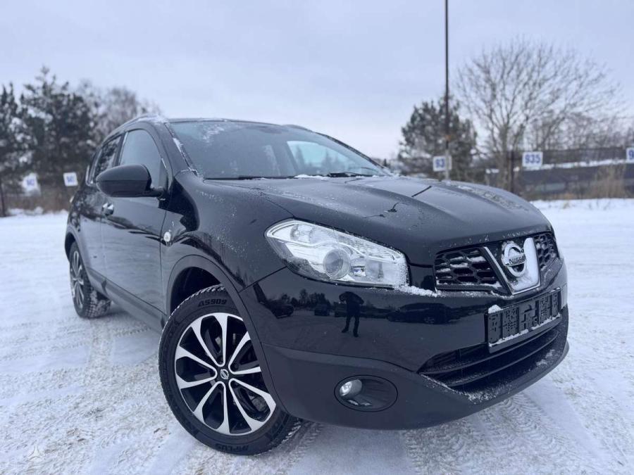 Melns Nissan Qashqai 2011 Alīta, ar dzinēja tilpumu 2.00 L un nobraukumu 270 tūkst. km par 5850 €, foto 5 vietnē AUTOMOTO.COM.LV
