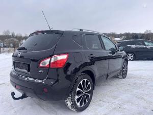 Melns Nissan Qashqai 2011 Alīta, ar dzinēja tilpumu 2.00 L un nobraukumu 270 tūkst. km par 5850 €, foto 9 vietnē AUTOMOTO.COM.LV
