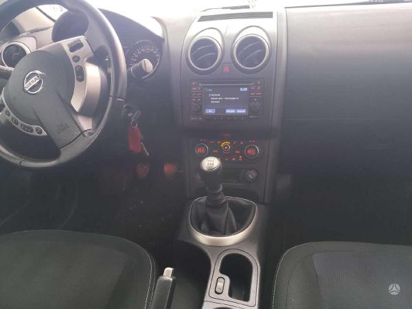 Black Nissan Qashqai 2011 in Marijampole, with an engine capacity of 2.00 L and mileage of 216 thousand km for 5000 €, photo 11 on AUTOMOTO.COM.LV
