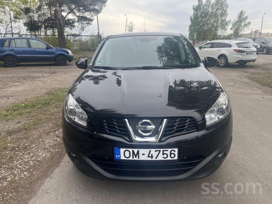 Melns Nissan Qashqai 2011 Rīga, ar dzinēja tilpumu 2.00 L un nobraukumu 0 tūkst. km par 5950 €, foto 4 vietnē AUTOMOTO.COM.LV