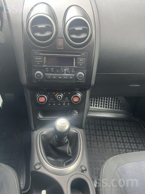 Melns Nissan Qashqai 2011 Rīga, ar dzinēja tilpumu 2.00 L un nobraukumu 0 tūkst. km par 5950 €, foto 12 vietnē AUTOMOTO.COM.LV