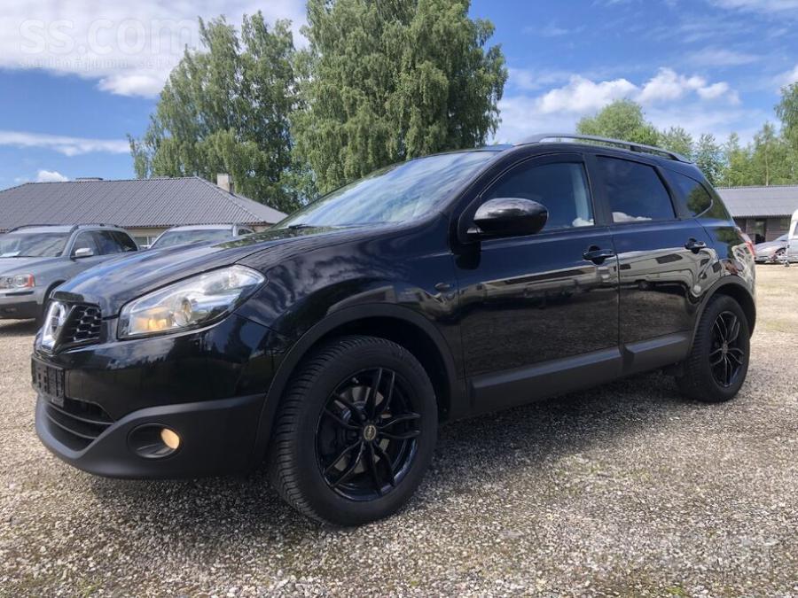 Melns Nissan Qashqai 2011 Valmiera, ar dzinēja tilpumu 2.00 L un nobraukumu 183 tūkst. km par 6690 €, foto 3 vietnē AUTOMOTO.COM.LV