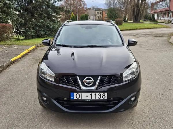 Melns Nissan Qashqai 2011 Jēkabpils, ar dzinēja tilpumu 2.00 L un nobraukumu 231 tūkst. km par 6790 €, foto 3 vietnē AUTOMOTO.COM.LV