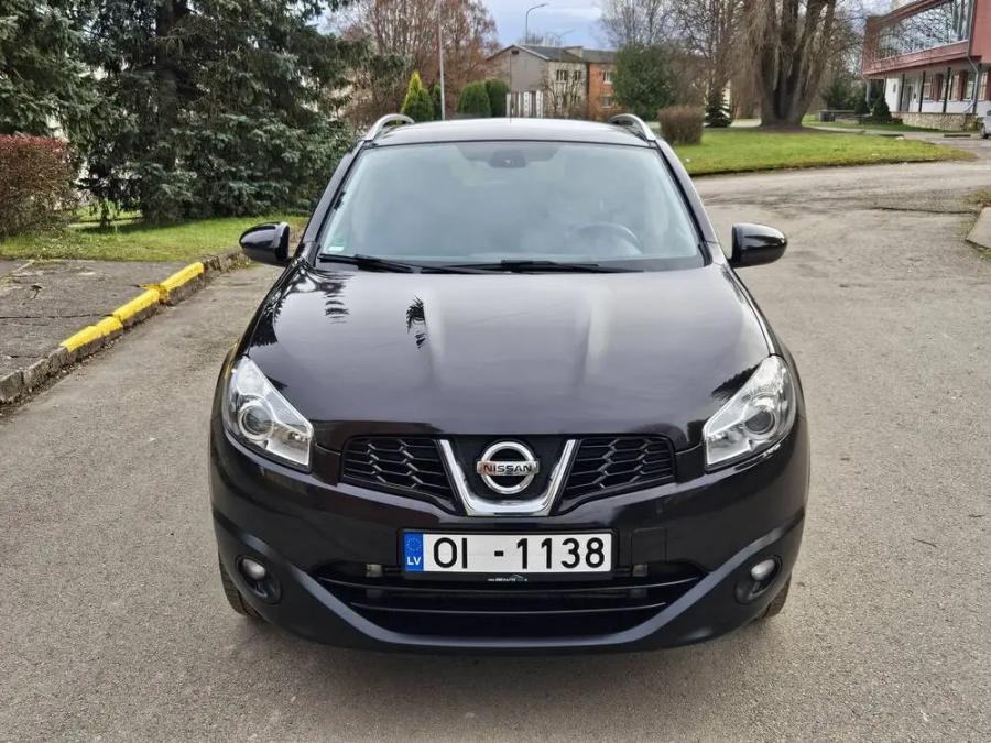 Melns Nissan Qashqai 2011 Jēkabpils, ar dzinēja tilpumu 2.00 L un nobraukumu 231 tūkst. km par 6790 €, foto 4 vietnē AUTOMOTO.COM.LV