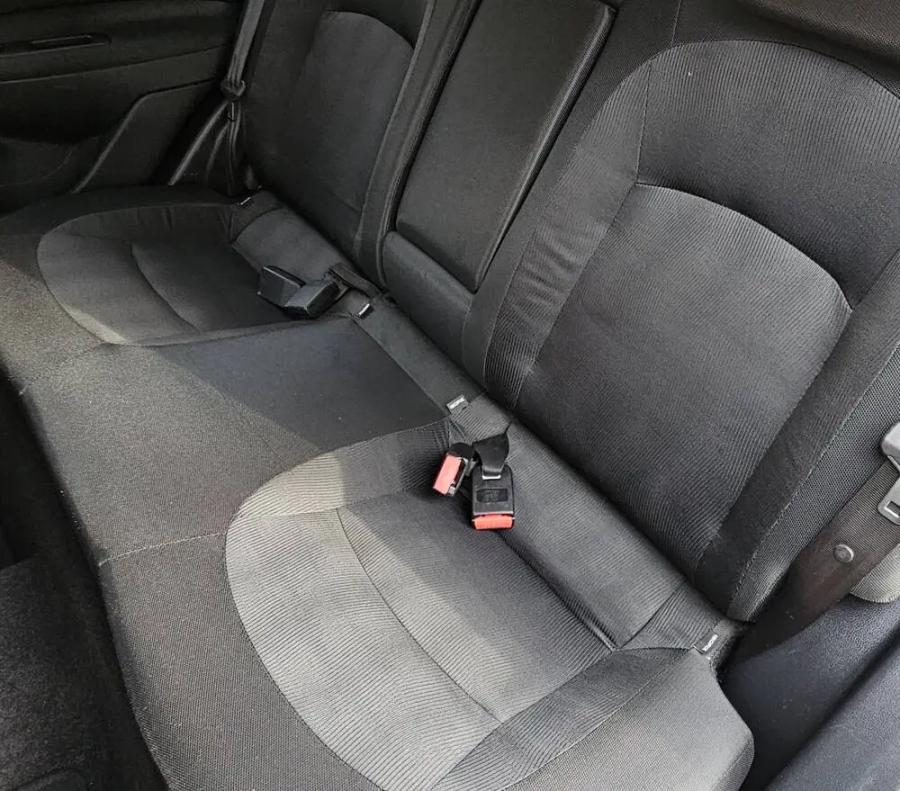Melns Nissan Qashqai 2011 Jēkabpils, ar dzinēja tilpumu 2.00 L un nobraukumu 231 tūkst. km par 6790 €, foto 15 vietnē AUTOMOTO.COM.LV