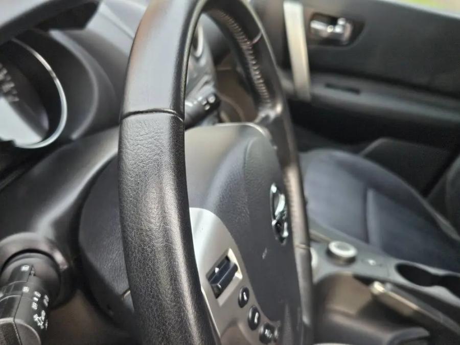 Melns Nissan Qashqai 2011 Jēkabpils, ar dzinēja tilpumu 2.00 L un nobraukumu 231 tūkst. km par 6790 €, foto 17 vietnē AUTOMOTO.COM.LV
