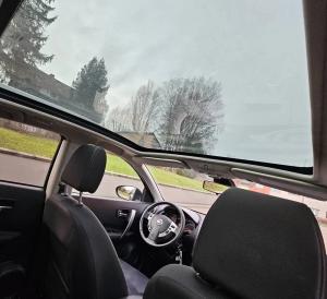 Melns Nissan Qashqai 2011 Jēkabpils, ar dzinēja tilpumu 2.00 L un nobraukumu 231 tūkst. km par 6790 €, foto 24 vietnē AUTOMOTO.COM.LV
