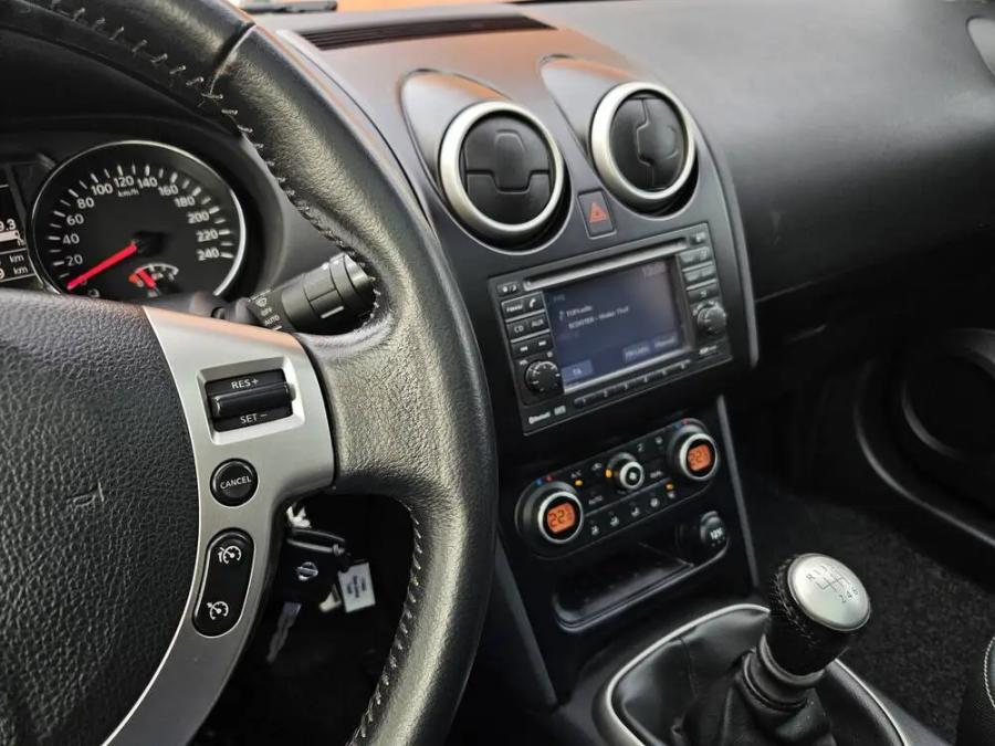 Melns Nissan Qashqai 2011 Jēkabpils, ar dzinēja tilpumu 2.00 L un nobraukumu 231 tūkst. km par 6790 €, foto 29 vietnē AUTOMOTO.COM.LV