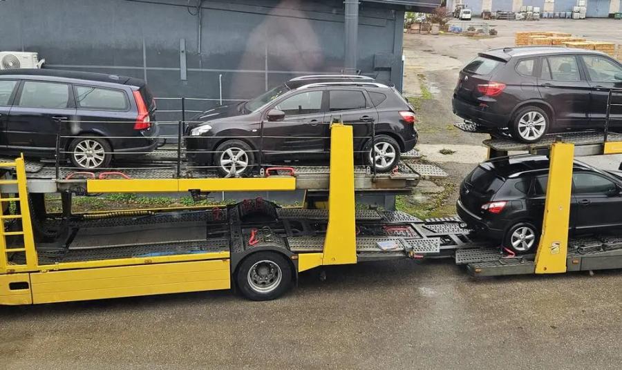 Melns Nissan Qashqai 2011 Jēkabpils, ar dzinēja tilpumu 2.00 L un nobraukumu 231 tūkst. km par 6790 €, foto 35 vietnē AUTOMOTO.COM.LV