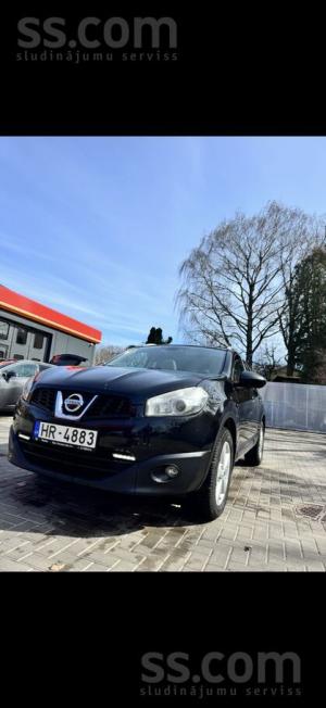 Melns Nissan Qashqai 2011 Rīga, ar dzinēja tilpumu 2.00 L un nobraukumu 254 tūkst. km par 4900 €, foto  vietnē AUTOMOTO.COM.LV