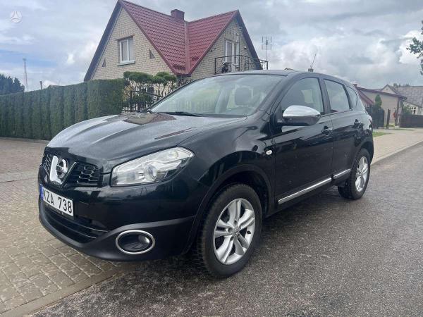 Melns Nissan Qashqai 2011 Pakruojis, ar dzinēja tilpumu 1.46 L un nobraukumu 186 tūkst. km par 5500 €, foto 1 vietnē AUTOMOTO.COM.LV