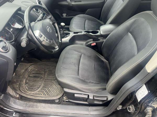 Melns Nissan Qashqai 2011 Pakruojis, ar dzinēja tilpumu 1.46 L un nobraukumu 186 tūkst. km par 5500 €, foto 10 vietnē AUTOMOTO.COM.LV