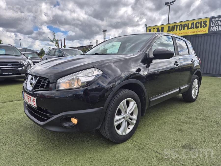 Black Nissan Qashqai 2011 in Liepaja, with an engine capacity of 1.50 L and mileage of 254 thousand km for 5700 €, photo 1 on AUTOMOTO.COM.LV