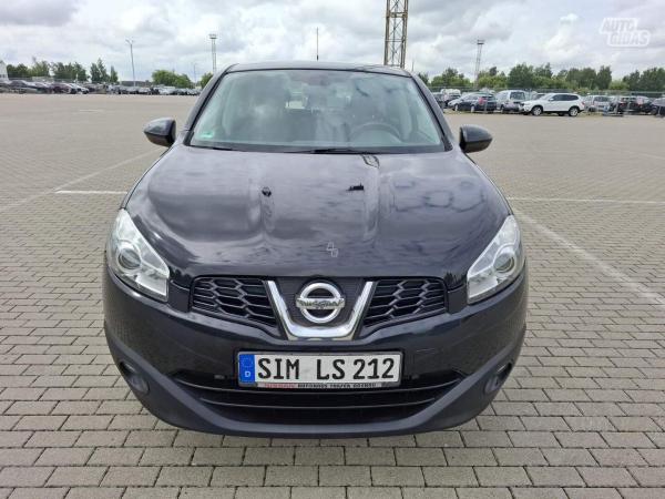 Melns Nissan Qashqai 2011 Viļņa, ar dzinēja tilpumu 2.00 L un nobraukumu 247 tūkst. km par 4700 €, foto 3 vietnē AUTOMOTO.COM.LV
