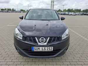 Melns Nissan Qashqai 2011 Viļņa, ar dzinēja tilpumu 2.00 L un nobraukumu 247 tūkst. km par 4700 €, foto 4 vietnē AUTOMOTO.COM.LV