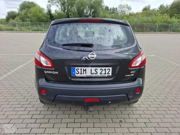 Melns Nissan Qashqai 2011 Viļņa, ar dzinēja tilpumu 2.00 L un nobraukumu 247 tūkst. km par 4700 €, foto 5 vietnē AUTOMOTO.COM.LV