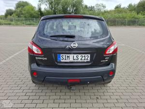 Melns Nissan Qashqai 2011 Viļņa, ar dzinēja tilpumu 2.00 L un nobraukumu 247 tūkst. km par 4700 €, foto 6 vietnē AUTOMOTO.COM.LV