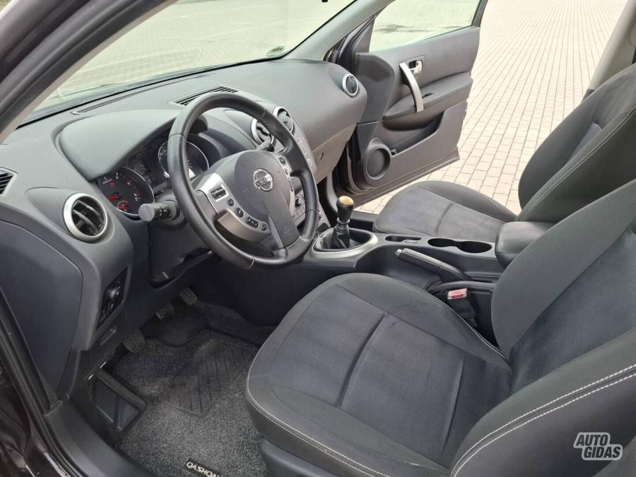 Melns Nissan Qashqai 2011 Viļņa, ar dzinēja tilpumu 2.00 L un nobraukumu 247 tūkst. km par 4700 €, foto 9 vietnē AUTOMOTO.COM.LV