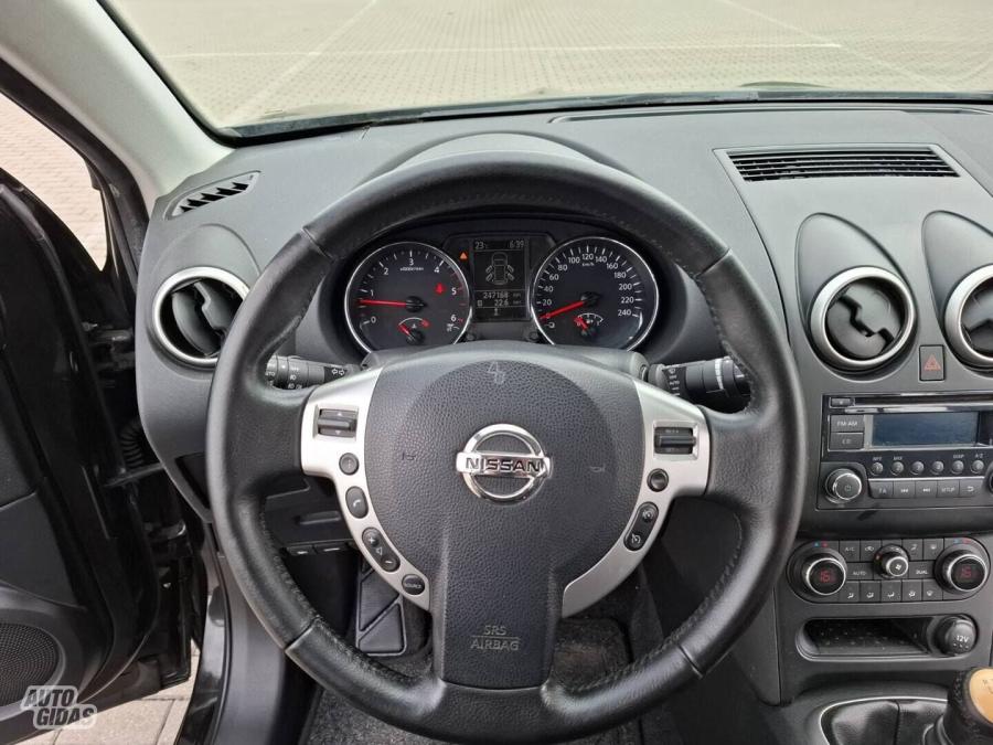 Melns Nissan Qashqai 2011 Viļņa, ar dzinēja tilpumu 2.00 L un nobraukumu 247 tūkst. km par 4700 €, foto 10 vietnē AUTOMOTO.COM.LV