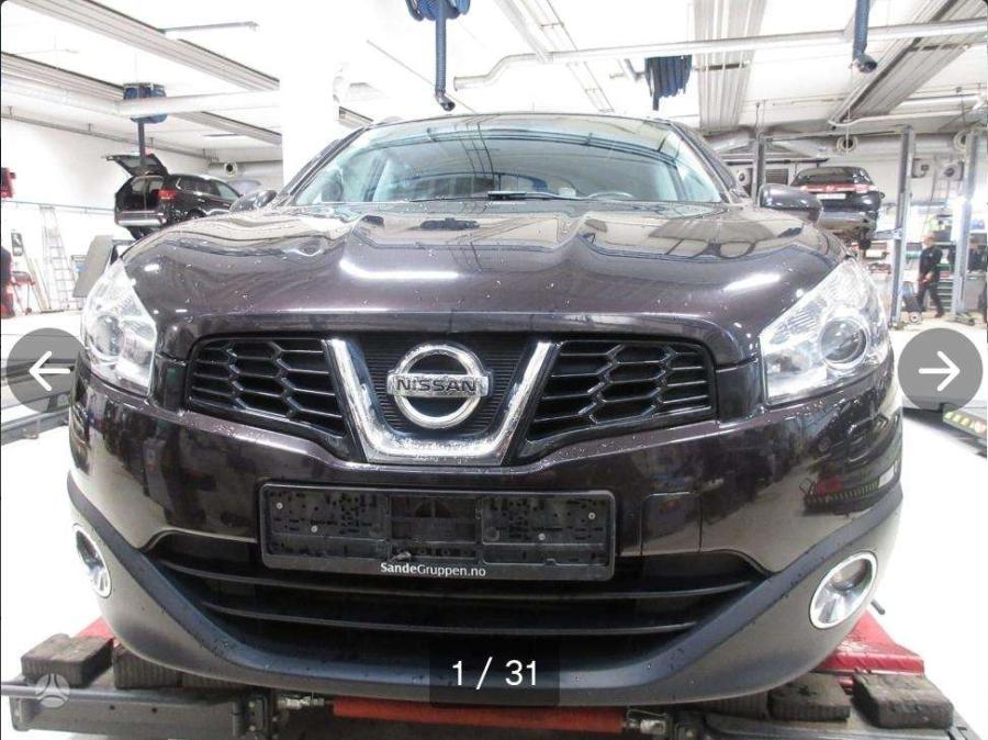Black Nissan Qashqai 2011 in Jurbarkas, with an engine capacity of 1.46 L and mileage of 180 thousand km for 4950 €, photo 1 on AUTOMOTO.COM.LV