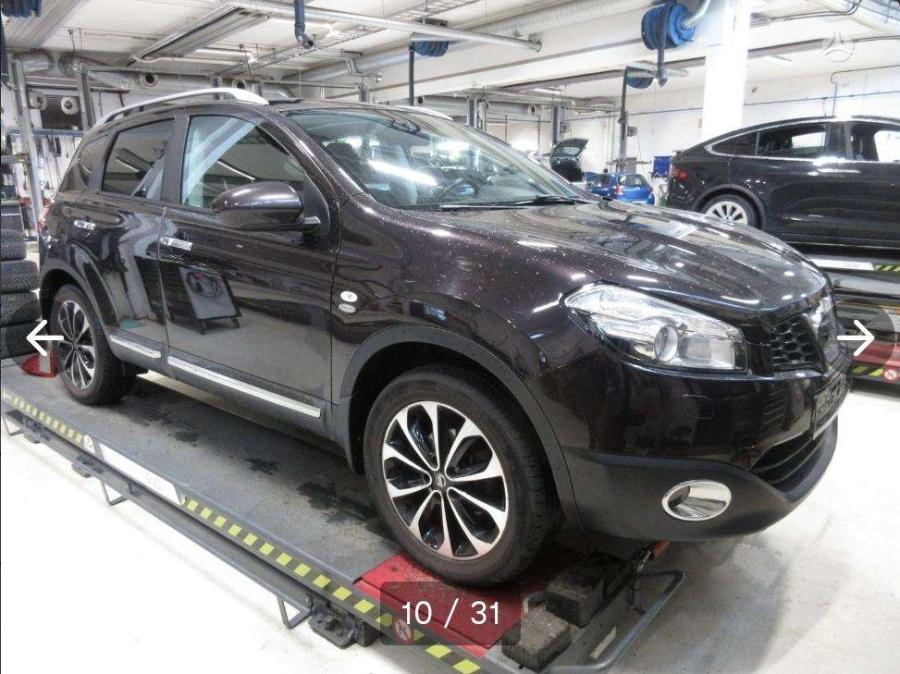 Black Nissan Qashqai 2011 in Jurbarkas, with an engine capacity of 1.46 L and mileage of 180 thousand km for 4950 €, photo 7 on AUTOMOTO.COM.LV