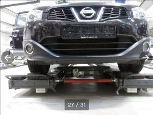 Black Nissan Qashqai 2011 in Jurbarkas, with an engine capacity of 1.46 L and mileage of 180 thousand km for 4950 €, photo 12 on AUTOMOTO.COM.LV