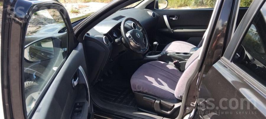 Melns Nissan Qashqai 2011 Rīga, ar dzinēja tilpumu 1.60 L un nobraukumu 231 tūkst. km par 4500 €, foto 8 vietnē AUTOMOTO.COM.LV