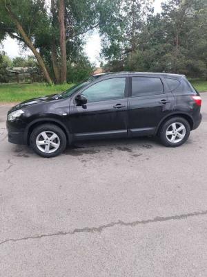 Black Nissan Qashqai 2011 in Marijampole, with an engine capacity of 1.60 L and mileage of 293 thousand km for 4150 €, photo  on AUTOMOTO.COM.LV