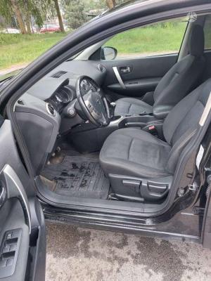 Black Nissan Qashqai 2011 in Marijampole, with an engine capacity of 1.60 L and mileage of 293 thousand km for 4150 €, photo 11 on AUTOMOTO.COM.LV