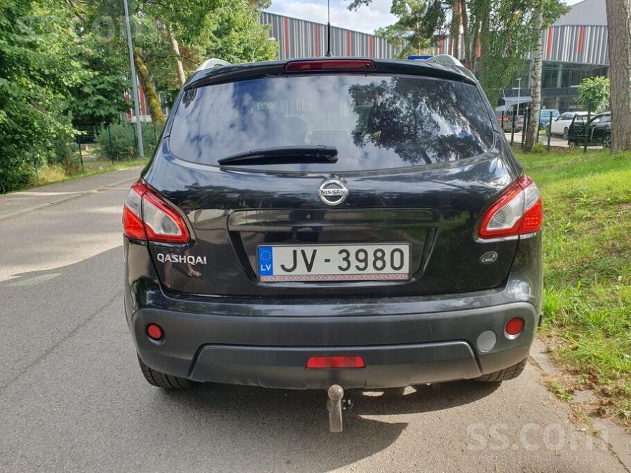 Melns Nissan Qashqai 2011 Jūrmala, ar dzinēja tilpumu 2.00 L un nobraukumu 127 tūkst. km par 3700 €, foto 4 vietnē AUTOMOTO.COM.LV